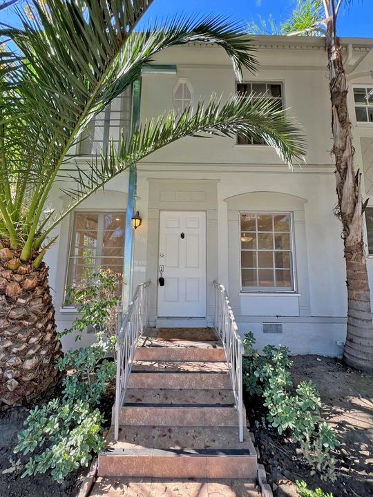 For Rent: 9000 Burton Way #1, Beverly Hills, CA 90211 - 1 bed, Rent: $3,495